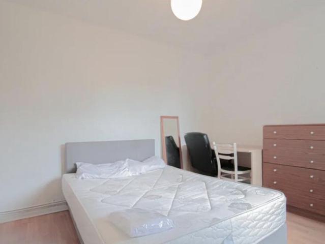 Room at Bayham Street, Greater London