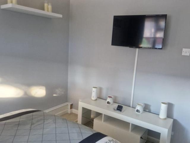 Room at Baylis Walk, Crawley