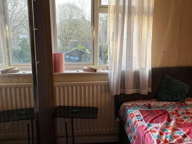 Room at Becontree Avenue, Greater London