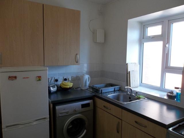 Room at Beccles Street, Greater London