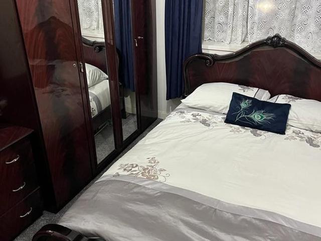 Room at Beccles Street, Greater London