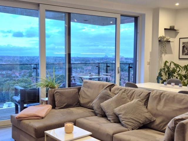Room at Beck Square, Greater London