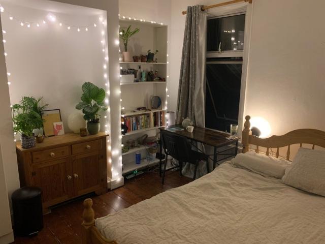 Room at Beck Road, Greater London