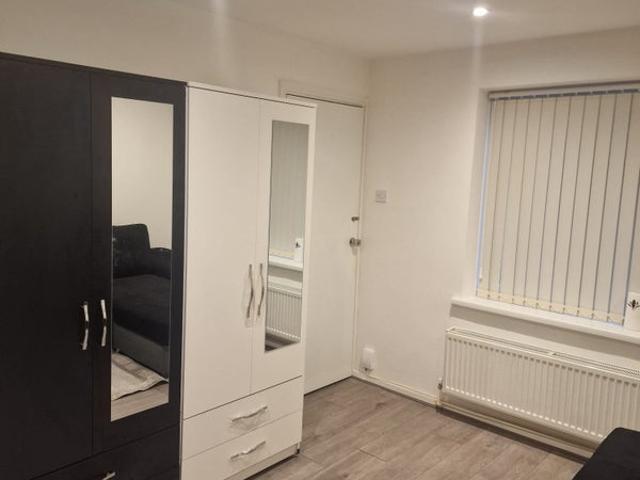 House at Beckett Lane, Crawley
