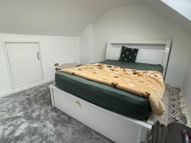 Room at Beckford Road, Greater London