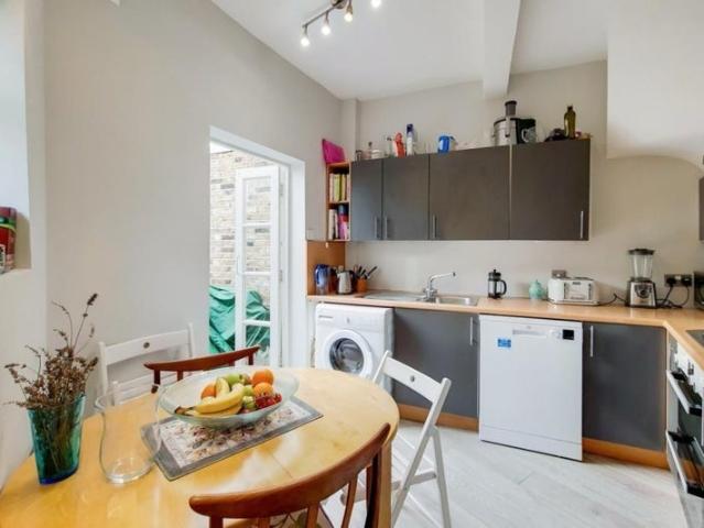 Room at Bective Road, Greater London