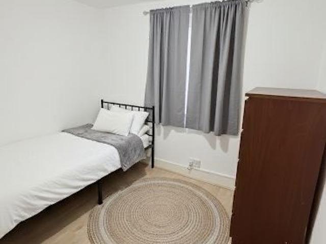 Room at Beamish Road, Greater London