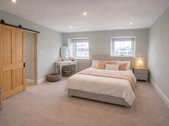 Room at Beaconsfield Walk, Greater London