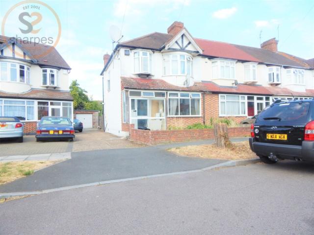 Room at Beaford Grove, Greater London