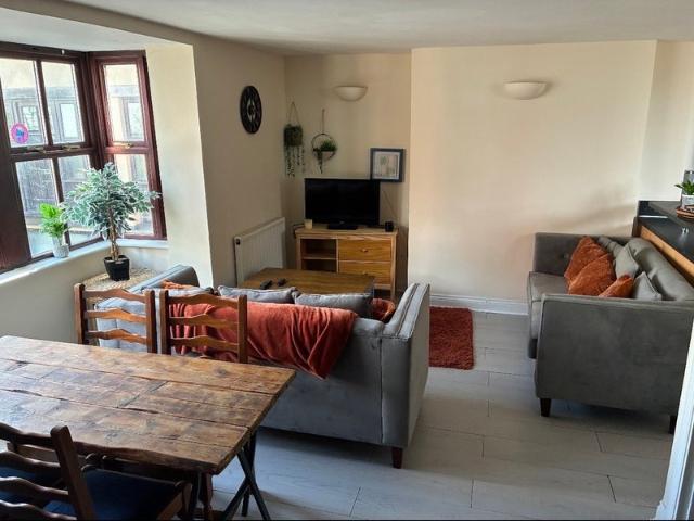 Room at Bear Yard Mews, Bristol