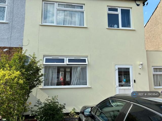 Room at Beauchamp Road, Greater London