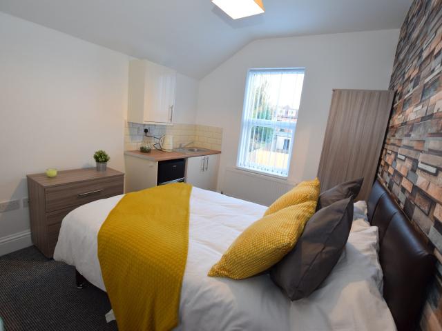Room at Beaufort Road, Birmingham