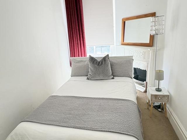 Room at Beaufort Street, Greater London