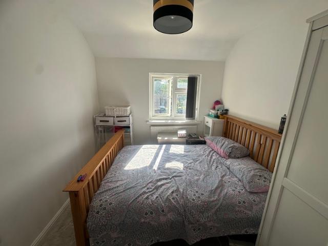 Room at Beaumont Road, Slough