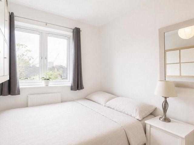 Room at Beaumont Square, Greater London