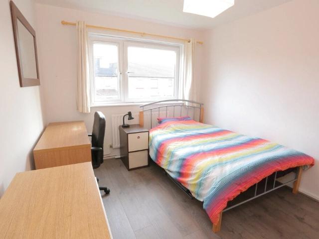 Room at Beaumont Square, Greater London