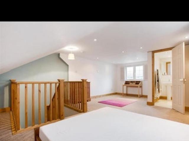 Room at Beaumont Square, Greater London
