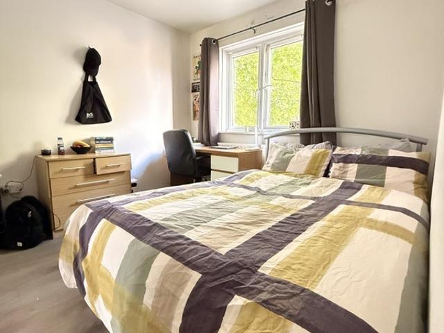 Room at Beaumont Square, Greater London