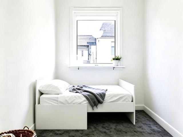 Room at Bedford Hill, Greater London