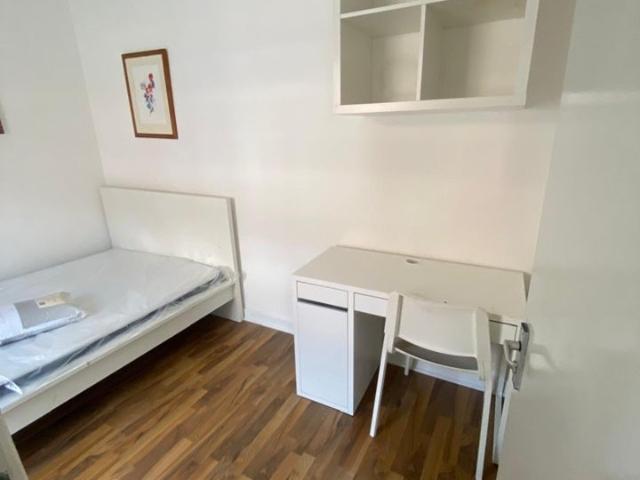 Room at Bedford Mews, Coventry