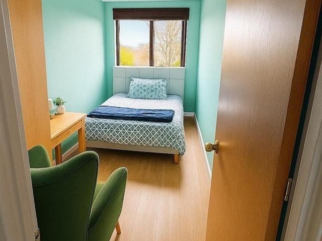 Room at Bedford Road, Greater London