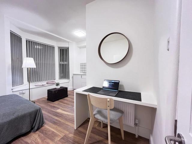 Room at Bedford Road, Liverpool