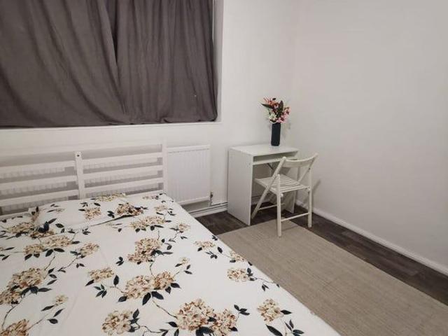 Room at Beech Avenue, Greater London