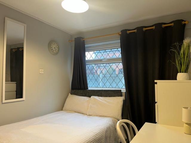 Room at Beech Road, Trafford