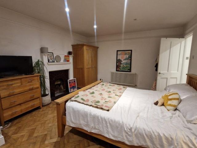 Room at Beeches Road, Greater London