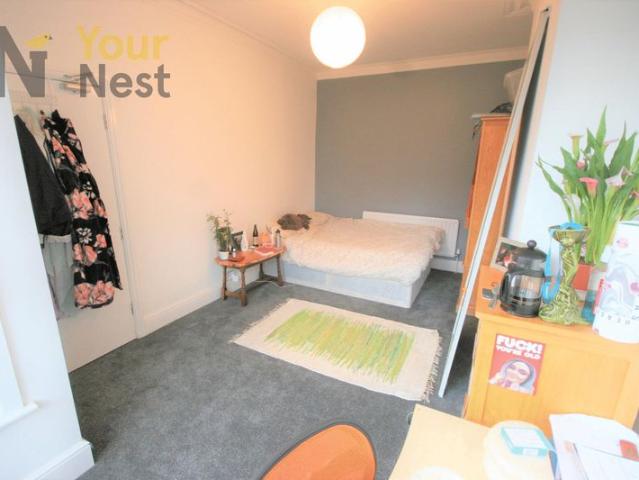 Room at Beechwood Terrace, Leeds