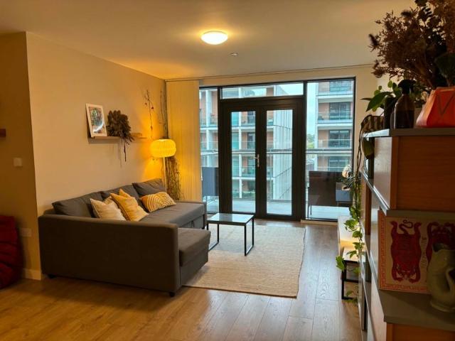 Room at Beechwood Road, Greater London