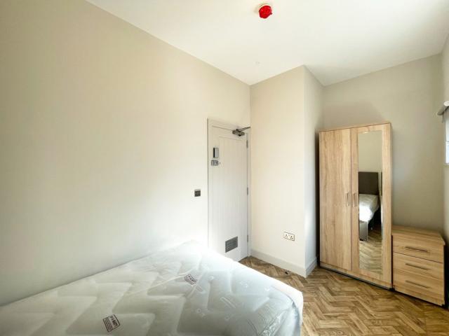 Room at Beedell Avenue, Southend on Sea