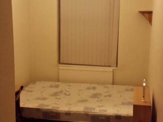 Room at Beeston Road, Nottingham