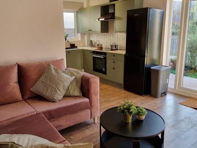 Room at Beeston Road, Nottingham