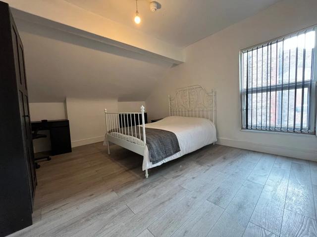 Room at Belmont Drive, Liverpool