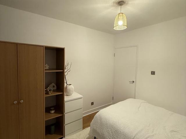 Room at Belmont Hill, Greater London