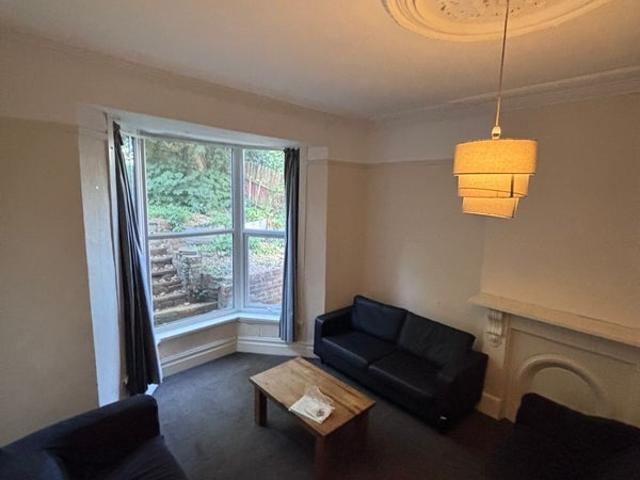 Room at Belmont Road, Bristol