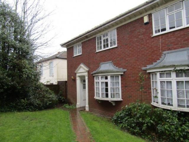 Room at Belmont Road, Southampton