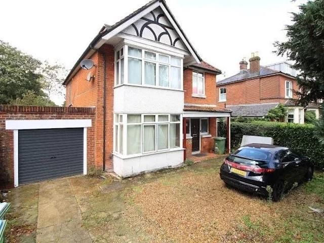 Room at Belmont Road, Southampton