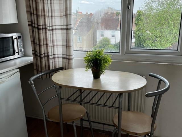 Room at Belgrave Avenue, Watford