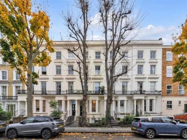Room at Belgrave Gardens, City of Westminster