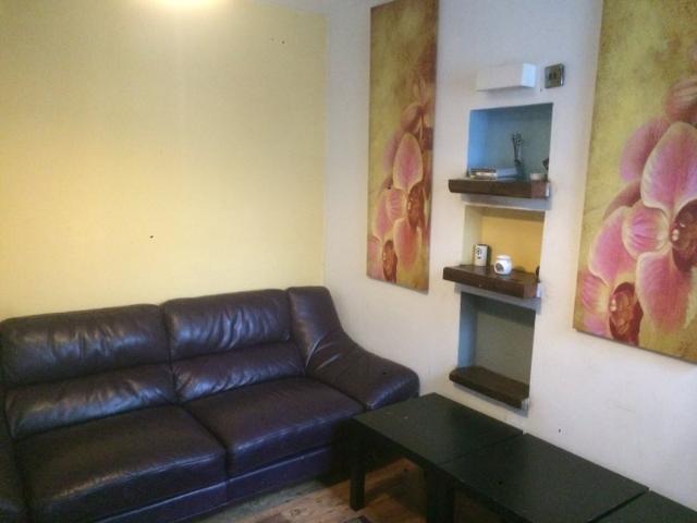 Room at Belgrave Road, Slough