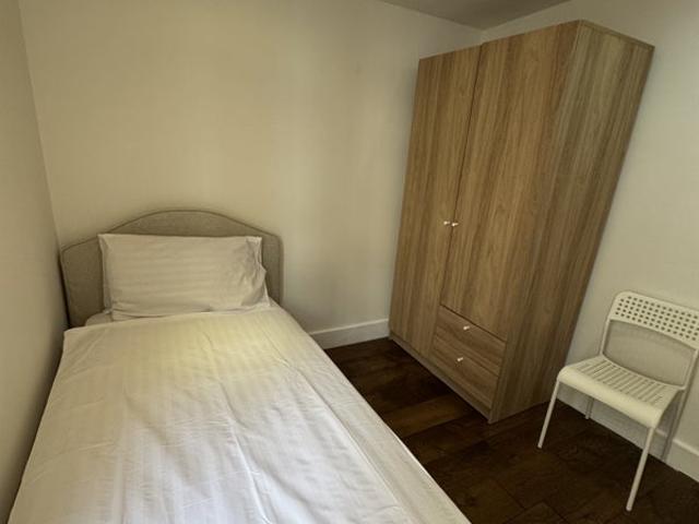 Room at Bell Street, City of Westminster
