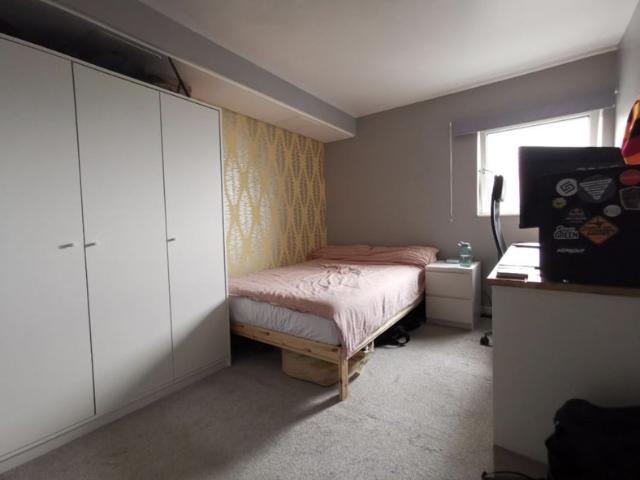 Room at Bell Street, Glasgow