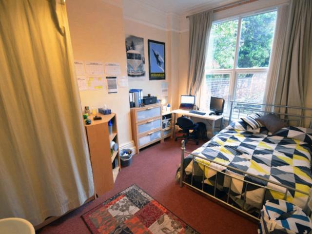 Room at Belle Vue Road, Leeds