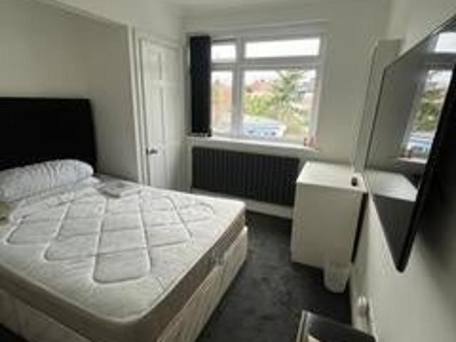 Room at Belle Vue Road, Leeds