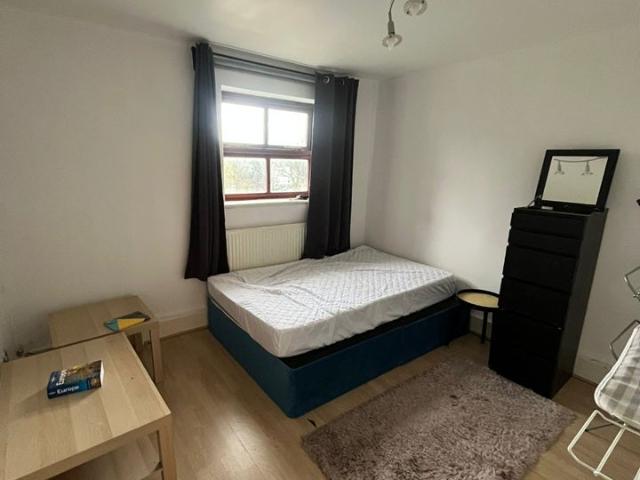Room at Belle Vue Road, Leeds