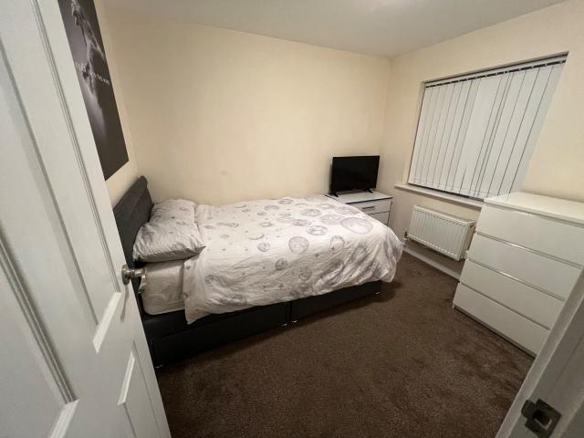 Room at Bellerby Brow, Bradford