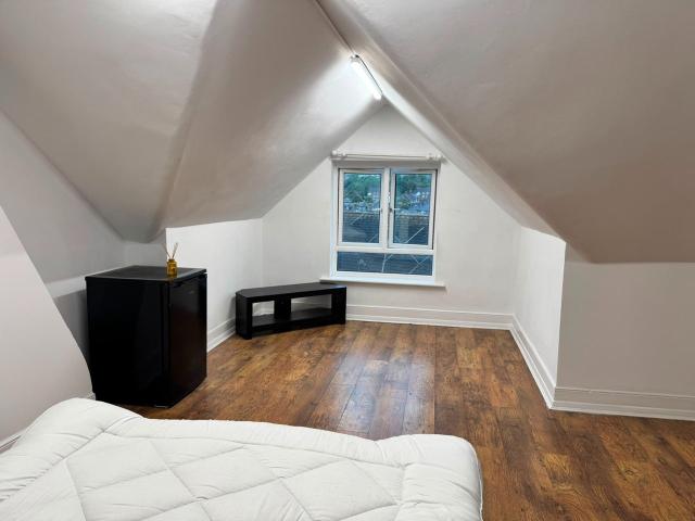 Room at Bellingdon Road, Chesham