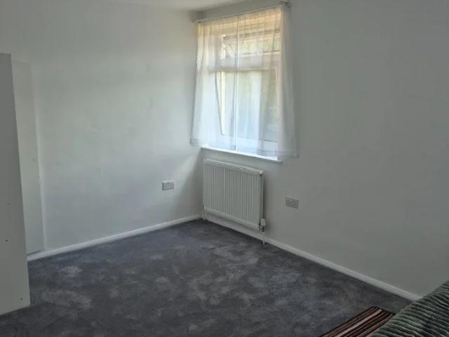 Room at Bellingham Green, Greater London